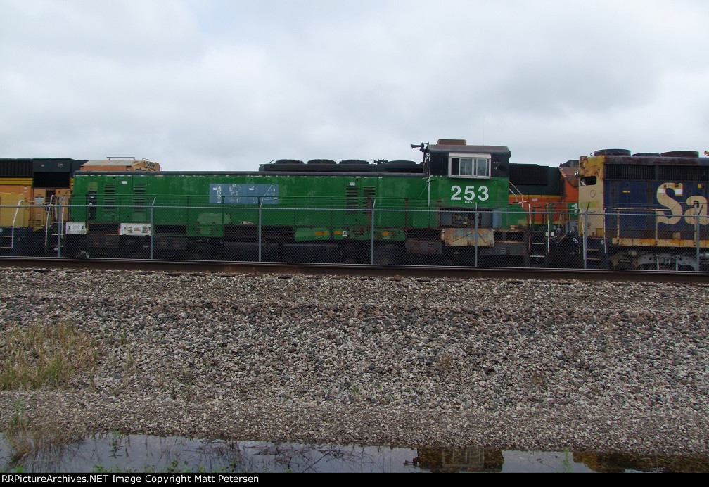BNSF 253